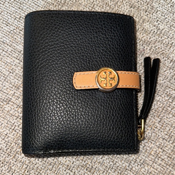 Tory Burch | Bags | Tory Burch Small Wallet | Poshmark